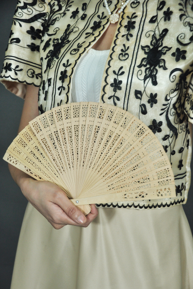 Vintage Style Engraved Wooden Hand Fan - LZ014 | Barong World